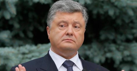 Порошенко похвалився ремонтом дороги за бюджетний кошт, яку зруйнували фури його ж заводу ...